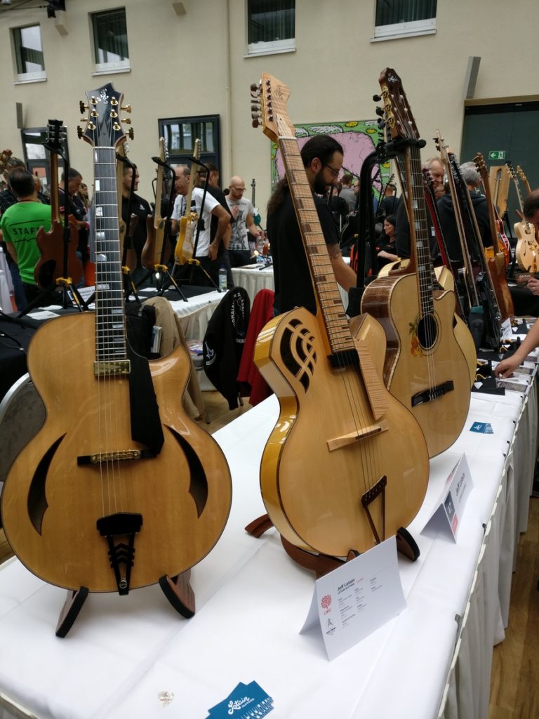 The Holy Grail Guitar Show 2016 – Highlights Part II – Modern Mojo Guitars